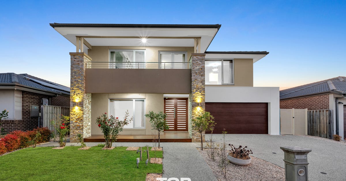 12 Clydevale Avenue, Clyde North VIC 3978 - property.com.au
