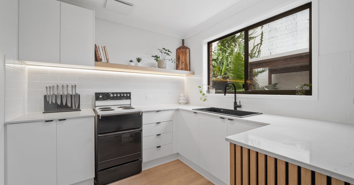 2/107 Sunshine Parade, Miami QLD 4220 - property.com.au