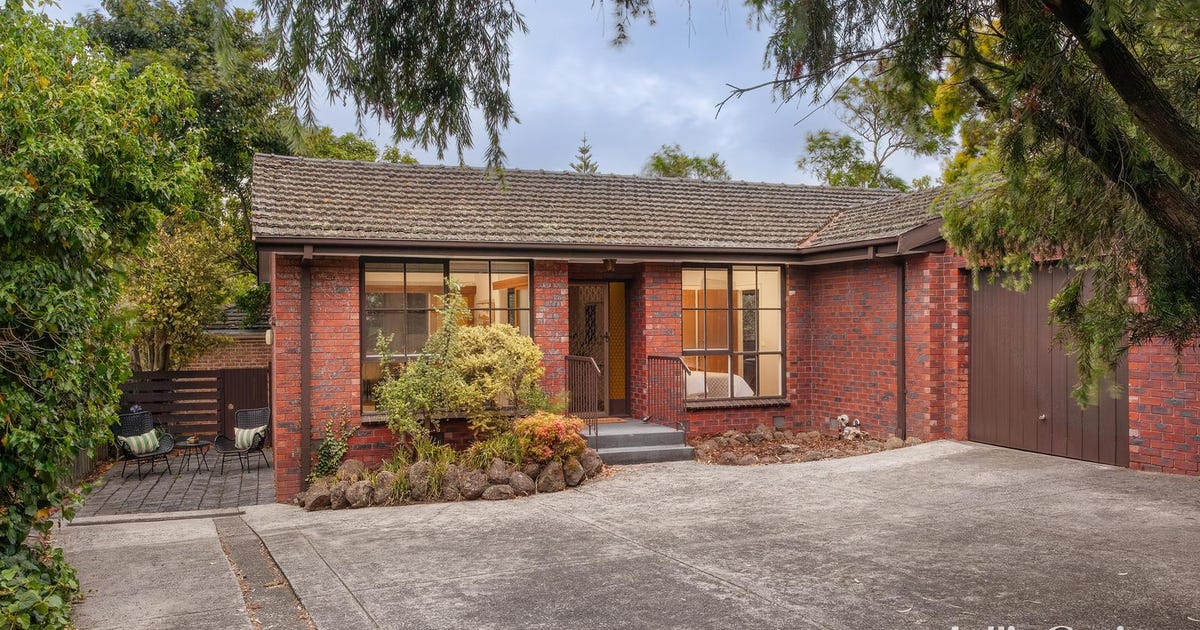 2/1 Neath Street, Surrey Hills VIC 3127 - property.com.au