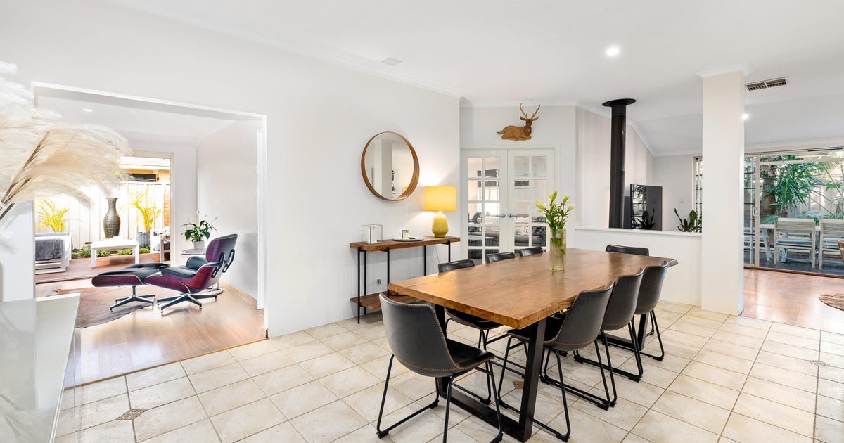 24 Samuel Loop, Canning Vale WA 6155 - property.com.au