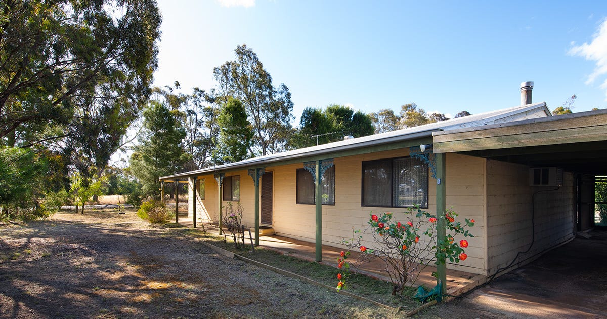 29 Oshanassy Street, Baringhup VIC 3463 - property.com.au