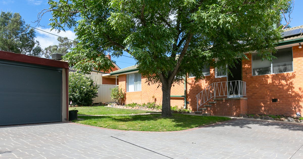 30 Robson Street, Garran ACT 2605 - property.com.au