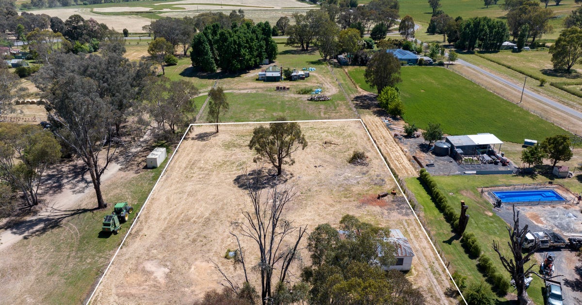 22 Creek Street, Humula NSW 2652 - property.com.au