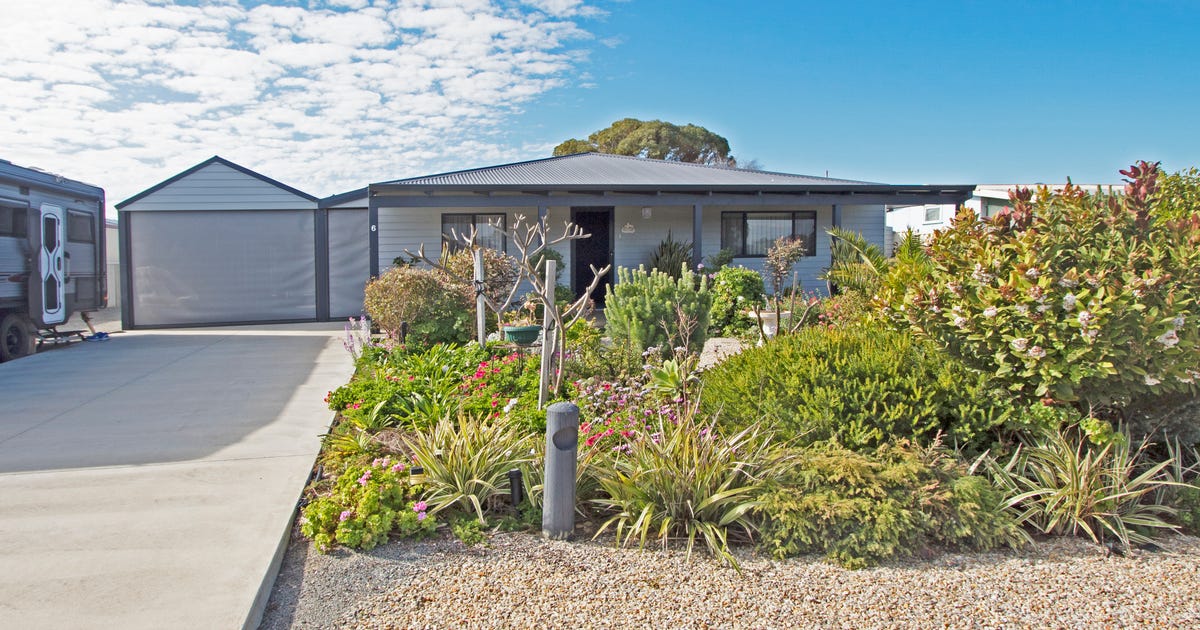 6 Thomas Street, Leeman WA 6514 - property.com.au