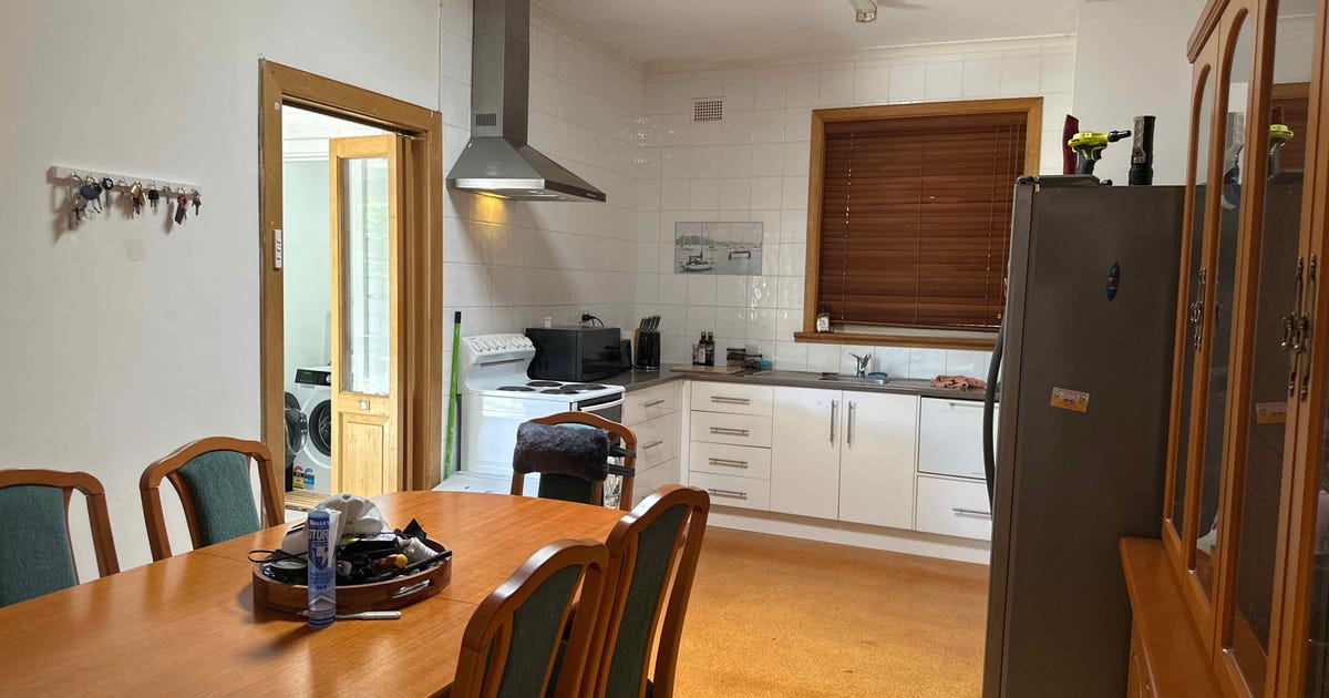 17 Nitschke Street, Elizabeth Grove SA 5112 - property.com.au