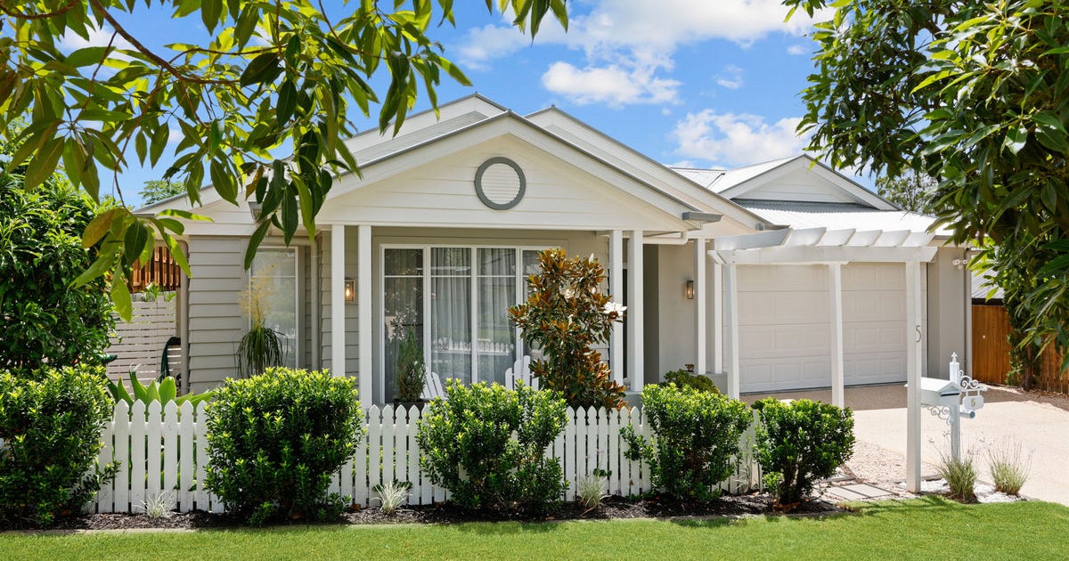 5 Kippen Close, Spring Mountain QLD 4300 - property.com.au