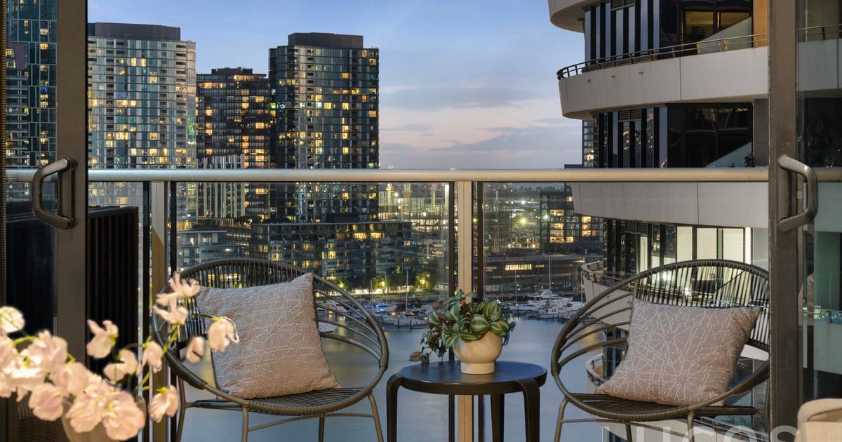 1608/5 Caravel Lane, Docklands VIC 3008 - property.com.au