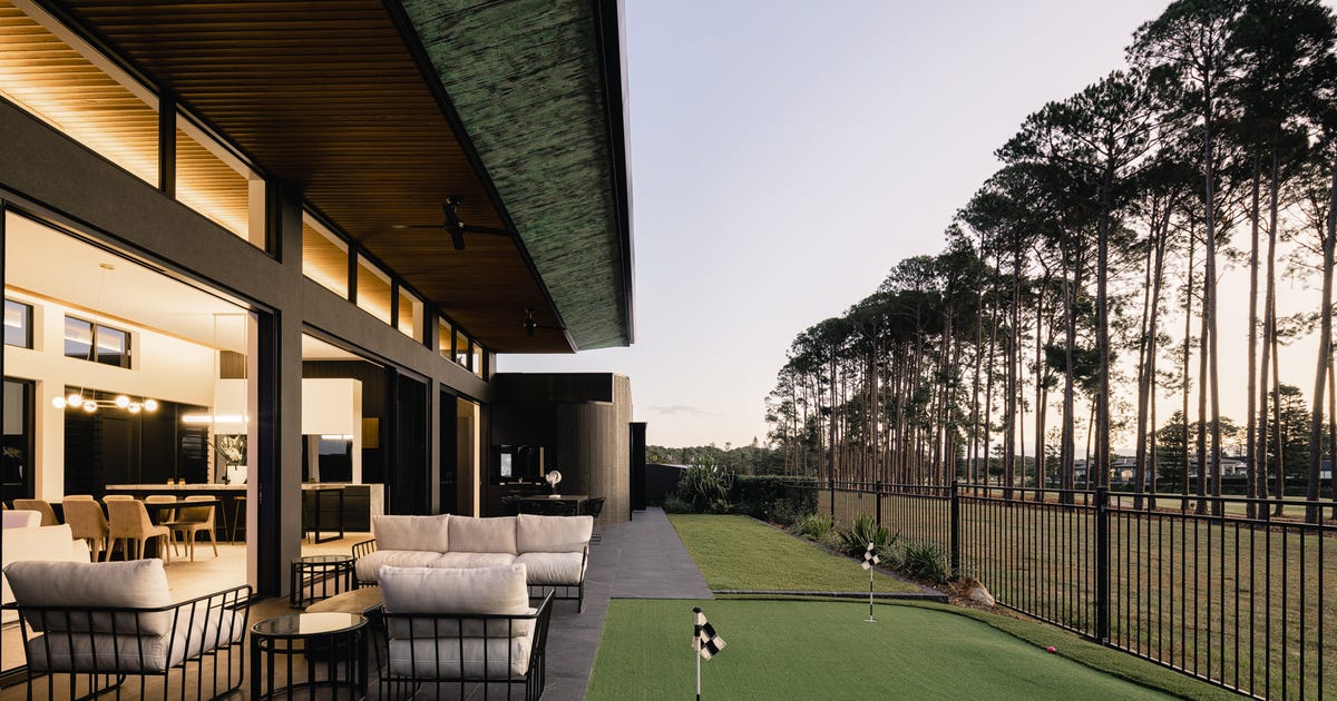 1828 Pinehurst Drive, Hope Island QLD 4212 - property.com.au