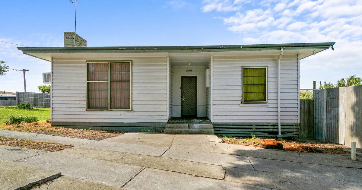 2 Hall Court, Morwell VIC 3840 - property.com.au