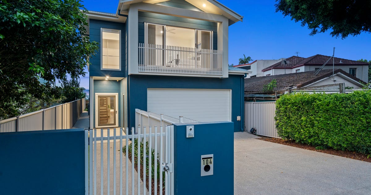 104 Stratton Terrace, Manly QLD 4179 - property.com.au