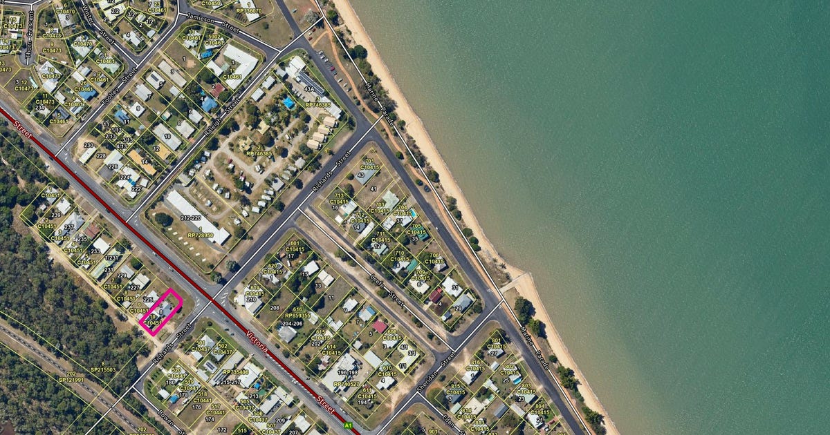 8 Richards Street, Cardwell QLD 4849 - property.com.au