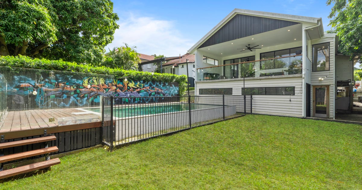 195 Edinburgh Castle Road, Wavell Heights QLD 4012 - property.com.au