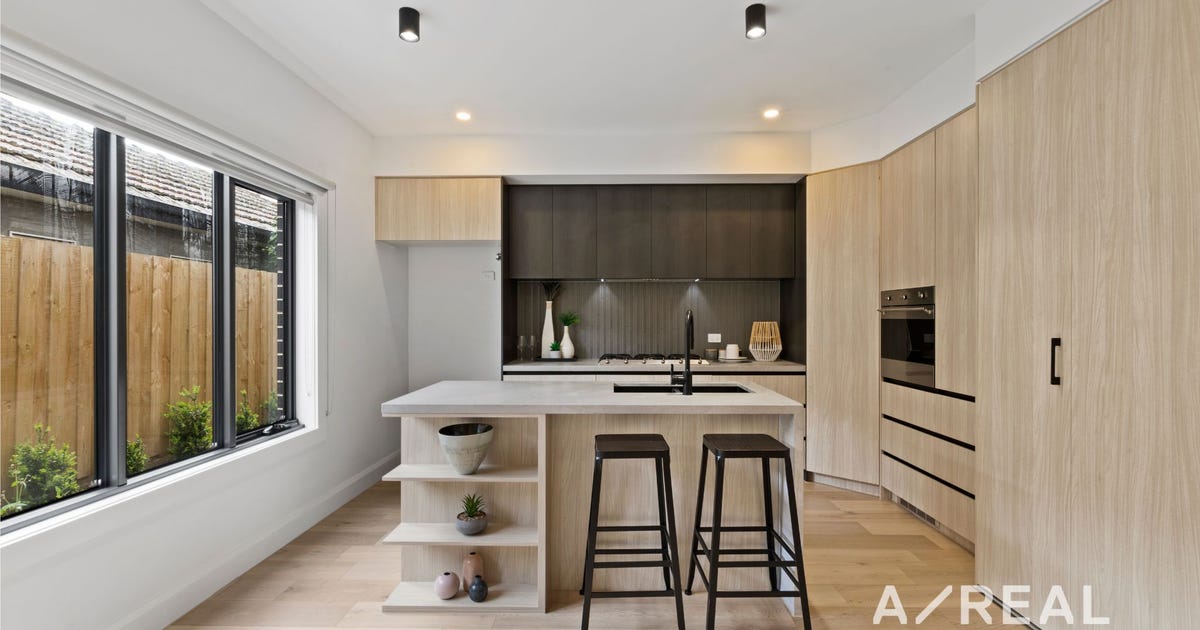 2/11 Caleb Street, Bentleigh East VIC 3165 - property.com.au