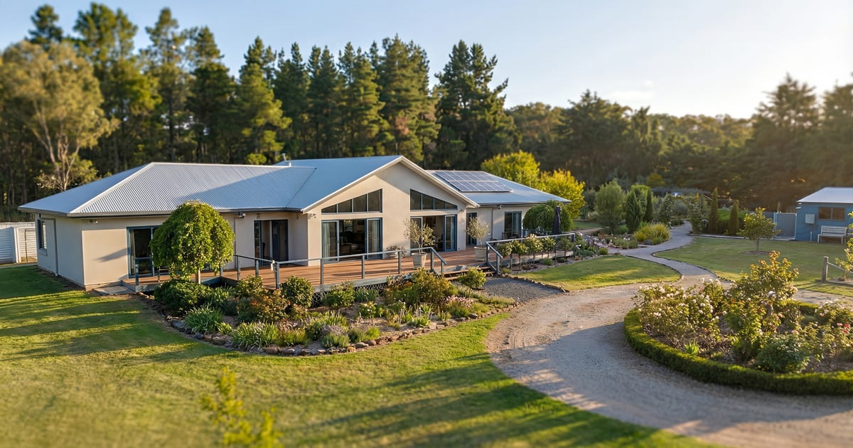 33 Yellowbox Drive, Saumarez Ponds NSW 2350 - property.com.au