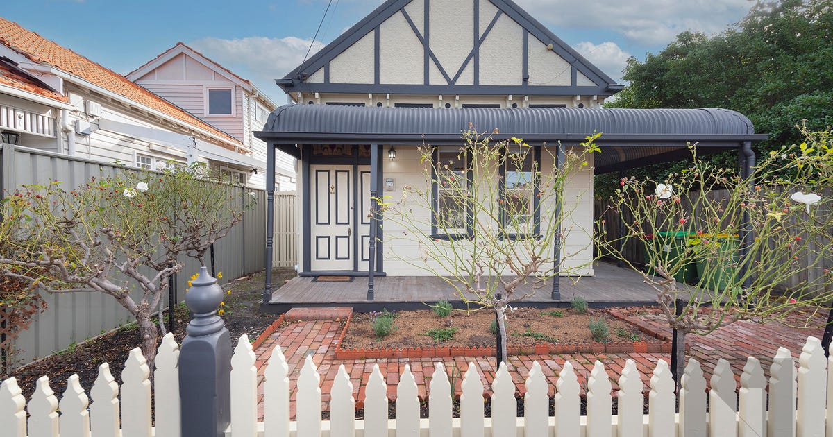 8 Edward Street, Seddon VIC 3011 - property.com.au