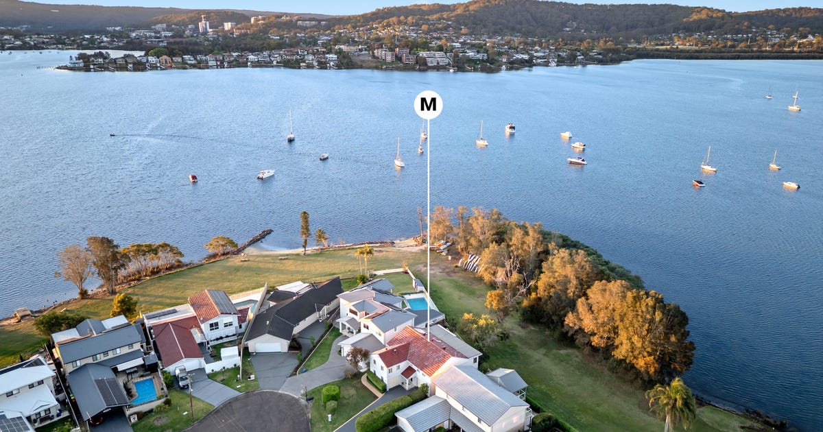 15 Bayside Drive, Green Point NSW 2251 - property.com.au