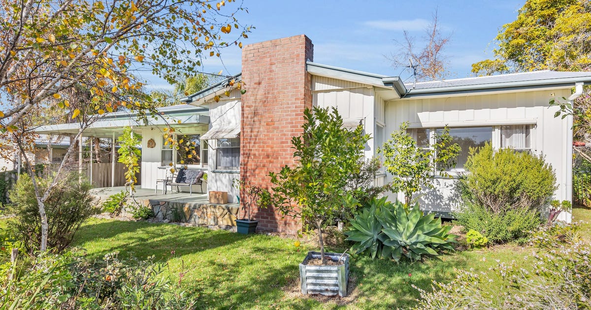 30 Maurice Avenue, Mallacoota VIC 3892 - property.com.au