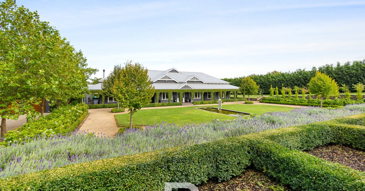 92 Embley Court, Romsey VIC 3434 - property.com.au