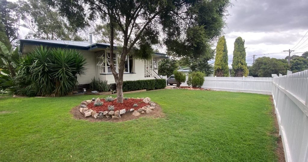 18 Evans Cres, Warwick QLD 4370 - property.com.au