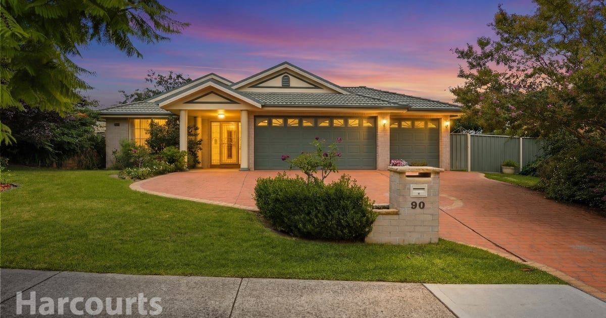 90 Englorie Park Drive, Glen Alpine NSW 2560 - property.com.au