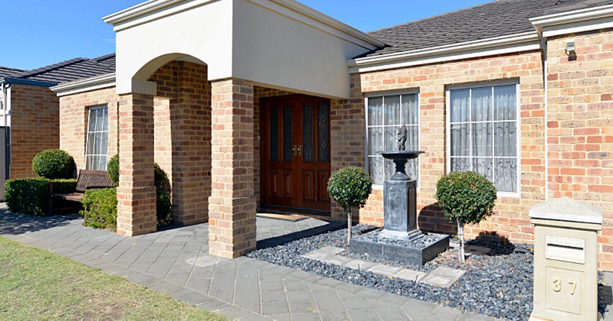 37 Jindare Loop, Carramar WA 6031 - property.com.au