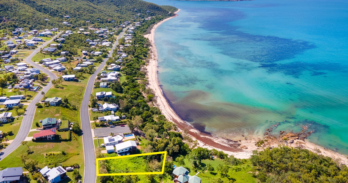 8 Gloucester Avenue, Hideaway Bay QLD 4800 - property.com.au