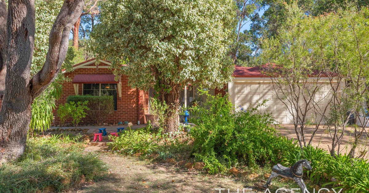 8 Dodington Place, Parkerville WA 6081 - property.com.au