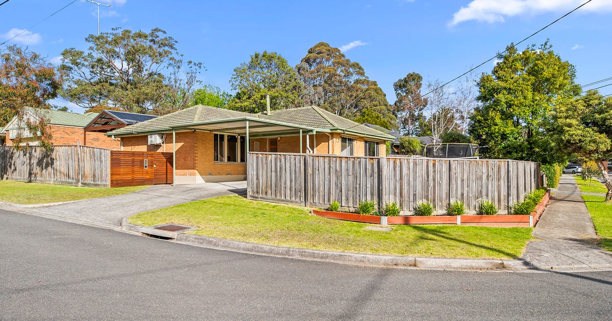 8 Mountfield Road, Kilsyth VIC 3137 - property.com.au