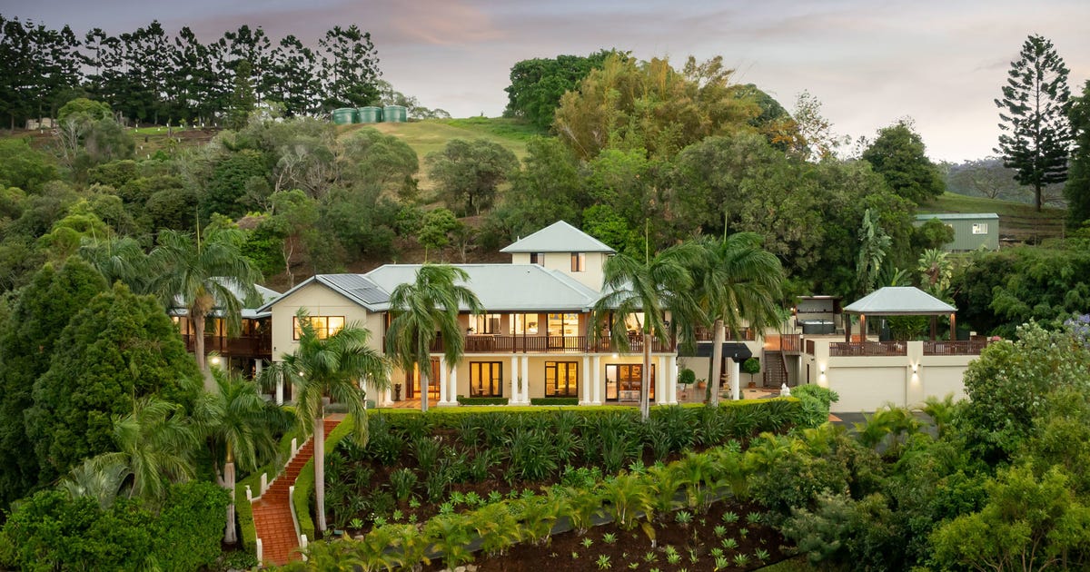 298 Savages Road, Brookfield QLD 4069 - property.com.au