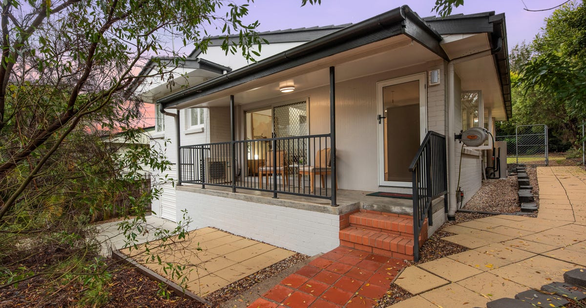 1 Guide Street, Jamboree Heights QLD 4074 - property.com.au
