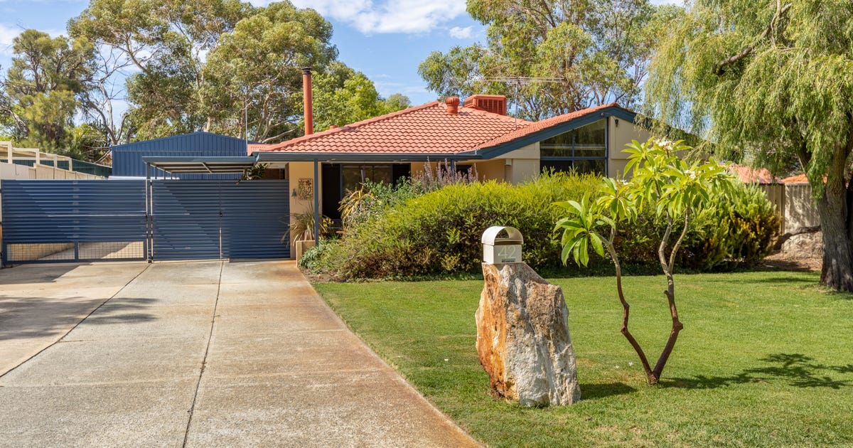 42 Cimbor Way, Parmelia WA 6167 - property.com.au