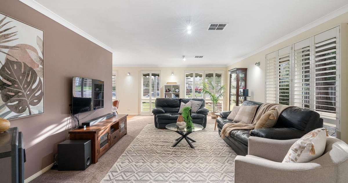 7 Bristow Drive, Forest Hill VIC 3131 - property.com.au