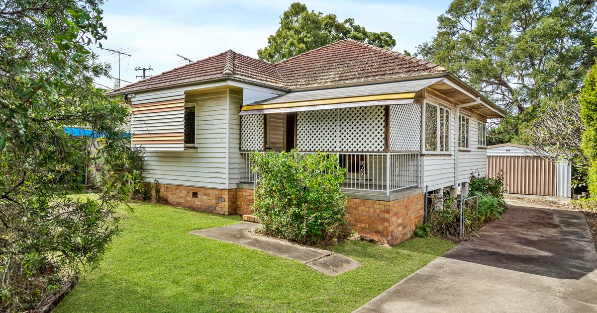 15 Robbies Avenue, Carina QLD 4152 - property.com.au