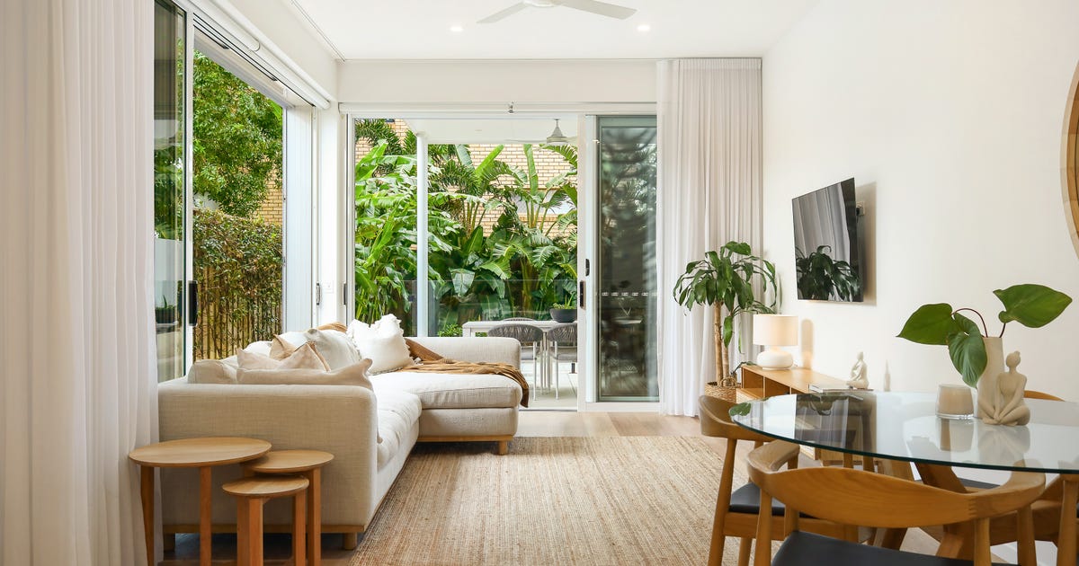 2/81 Sunshine Parade, Miami QLD 4220 - property.com.au
