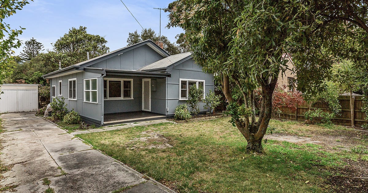 14 First Avenue, Rosebud VIC 3939 - property.com.au