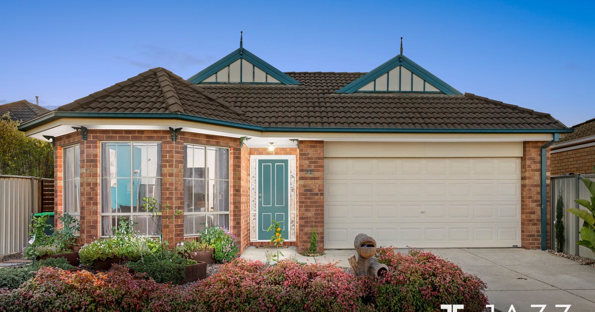 32 Rowland Drive, Point Cook VIC 3030 - property.com.au