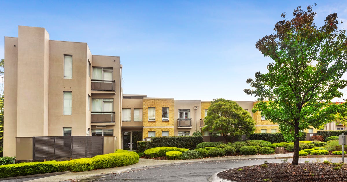 10/3 Sovereign Point Court, Doncaster VIC 3108 - property.com.au