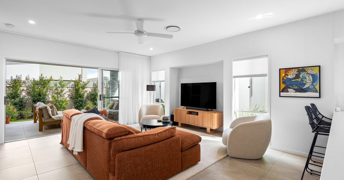 301/2 Retreat Drive, Buderim QLD 4556 - property.com.au