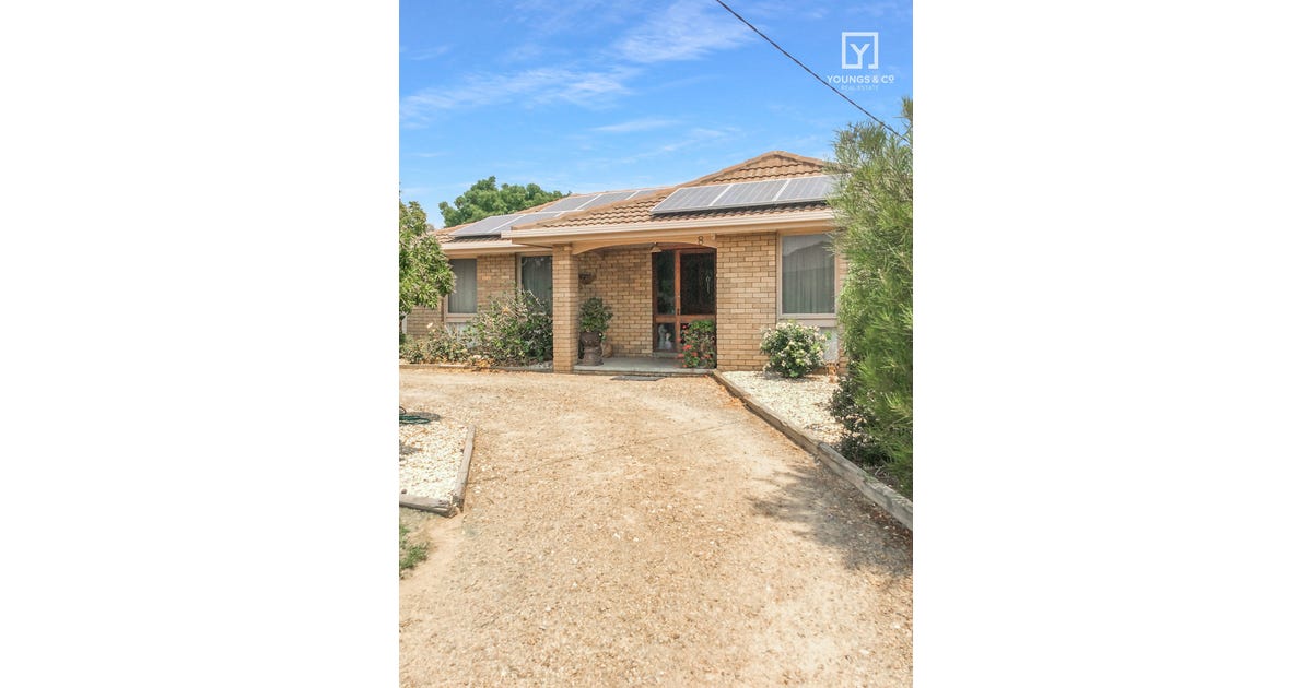 8 Sarsfield Street, Shepparton VIC 3630 - property.com.au