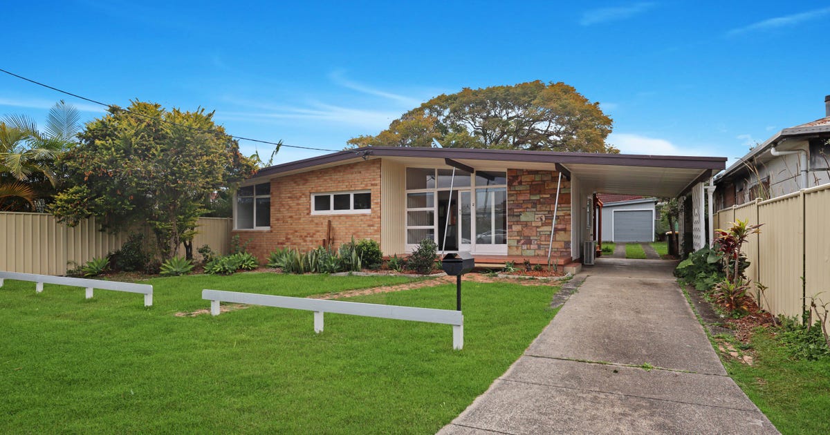2 Gundagai Place, Coffs Harbour NSW 2450 - property.com.au