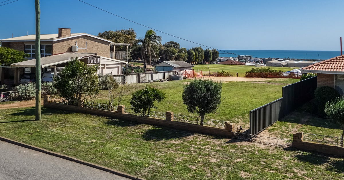23 Albert Street, Geraldton WA 6530 - property.com.au
