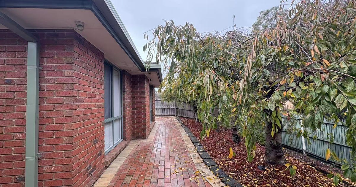 116 Bellara Drive, Croydon VIC 3136 - property.com.au