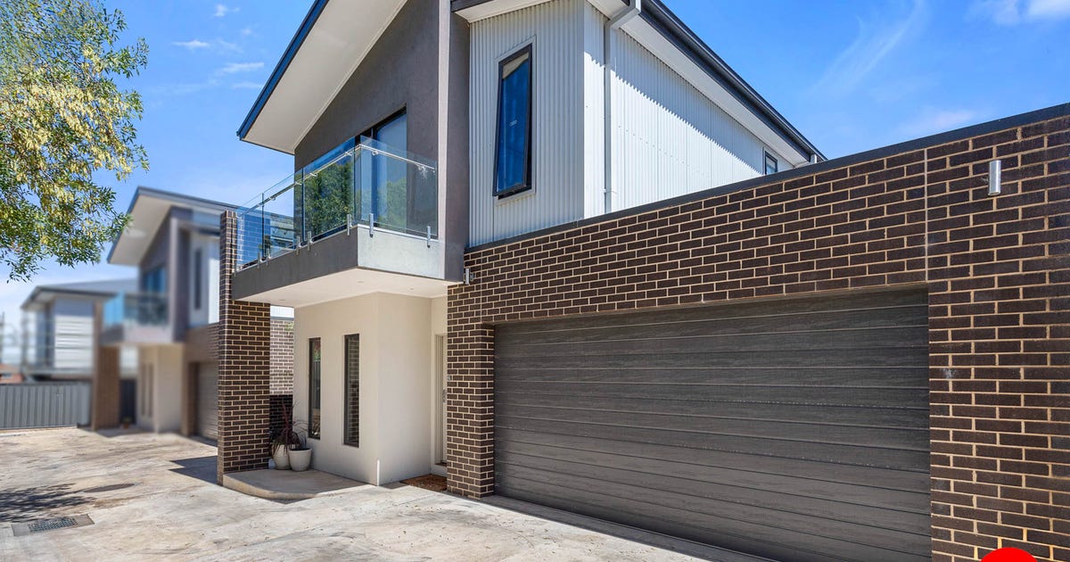 2/71 Lilac Street, Ironbark VIC 3550 - property.com.au