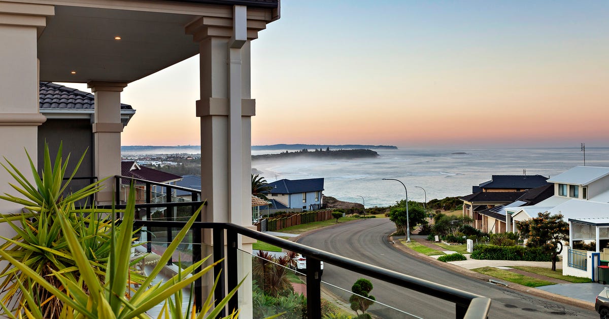 10 Spoon Rocks Road, Caves Beach NSW 2281 - property.com.au