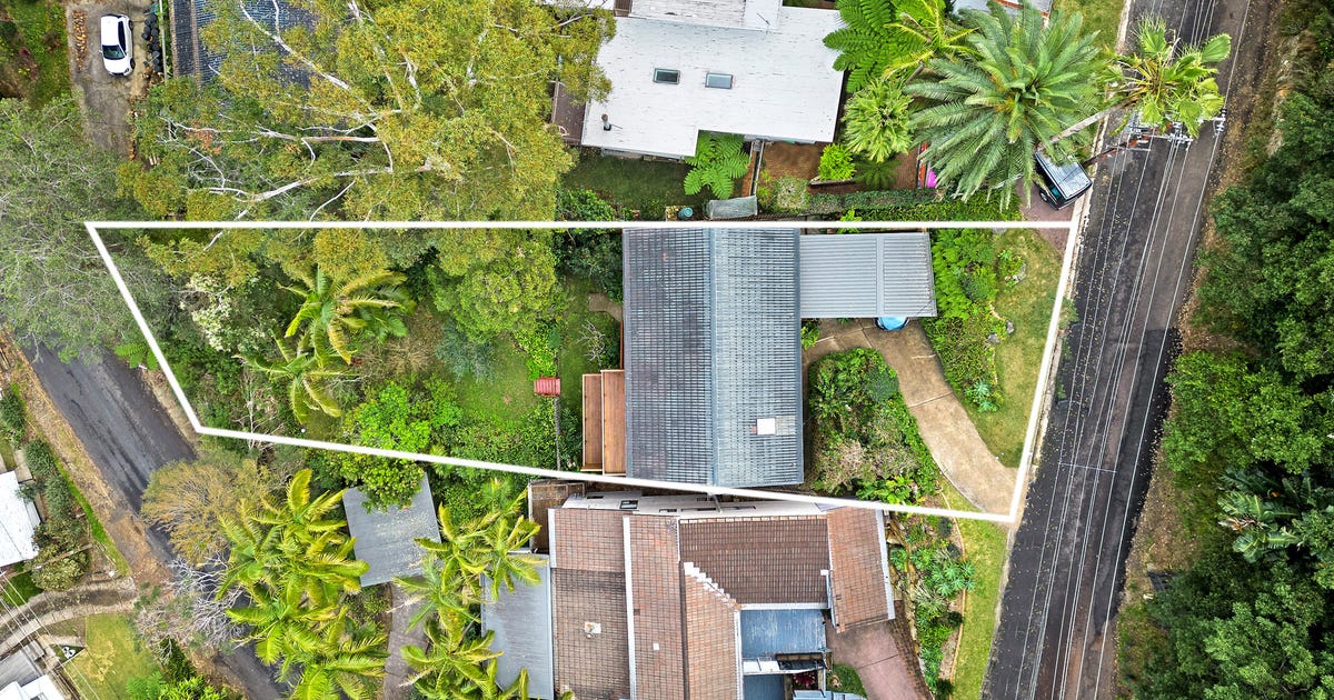 21 Easter Parade, North Avoca NSW 2260 - property.com.au