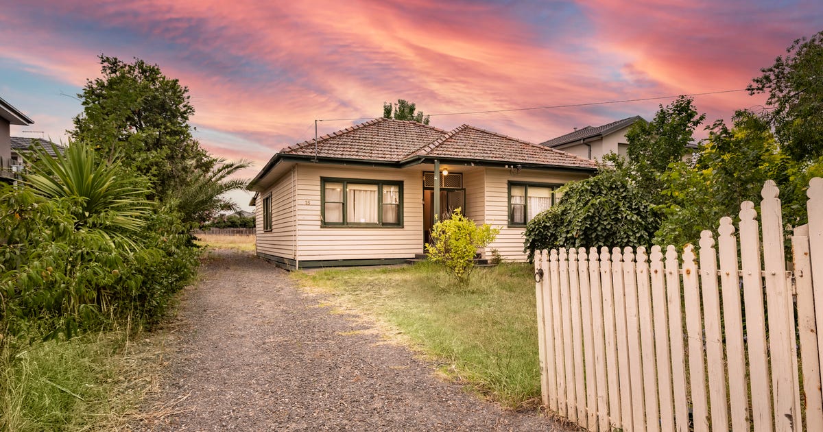 25 Rockbank Road, Ardeer VIC 3022 - property.com.au