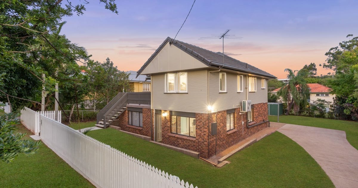 31 Binya Street, Holland Park QLD 4121 - property.com.au