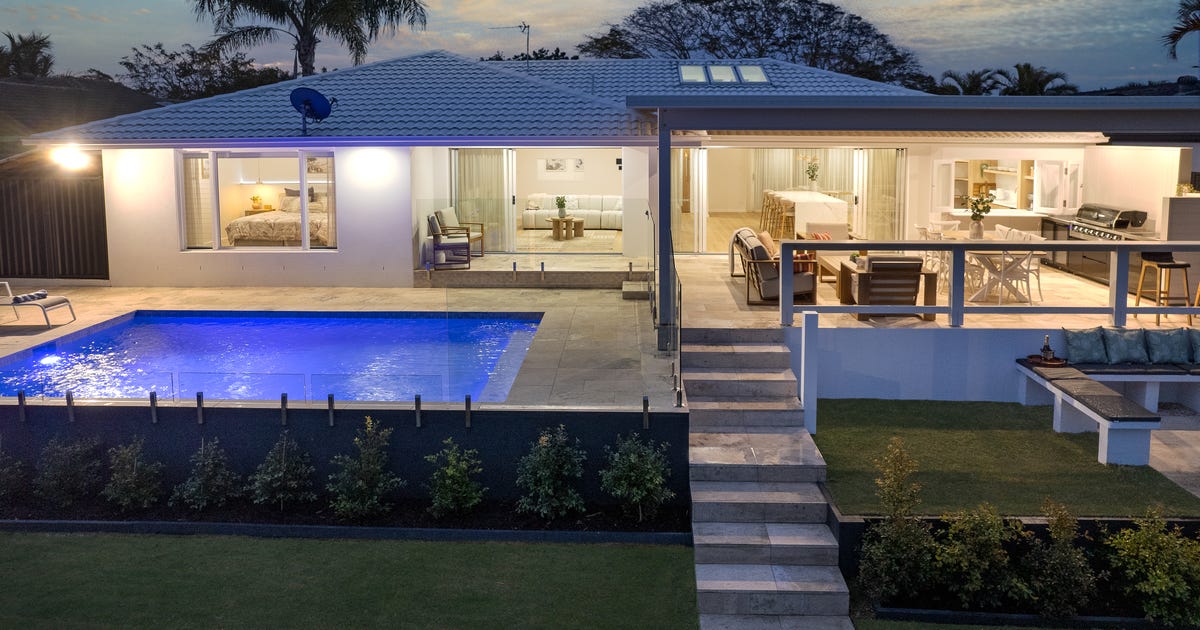 44 Auk Avenue, Burleigh Waters QLD 4220 - property.com.au
