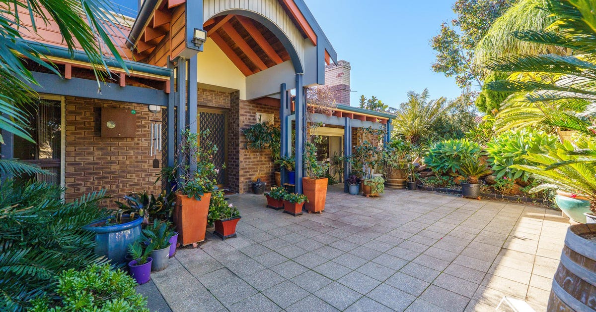 21 Cimbrook Way, Duncraig WA 6023 - property.com.au