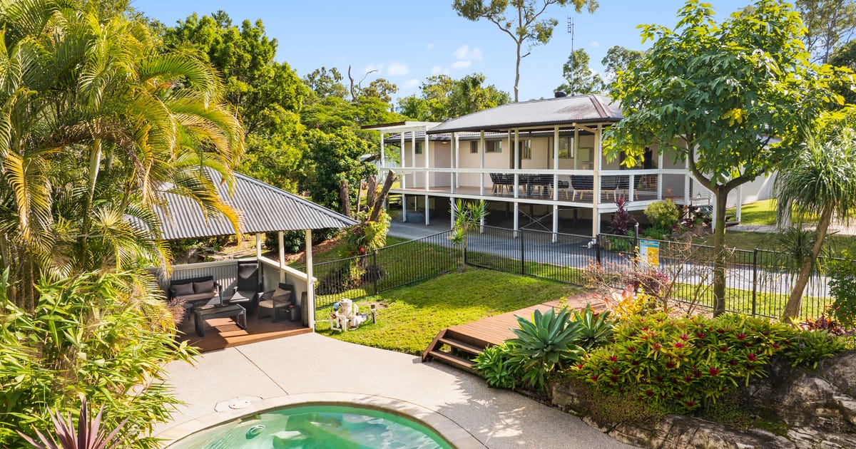 7 Iris Way, Gaven QLD 4211 - property.com.au